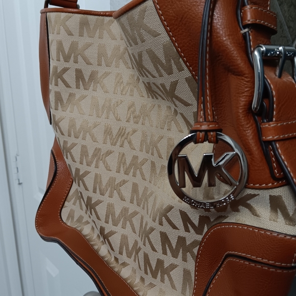 Bags | Michael Kors Brookville Camel Large Shoulder Bag Purse | Poshmark